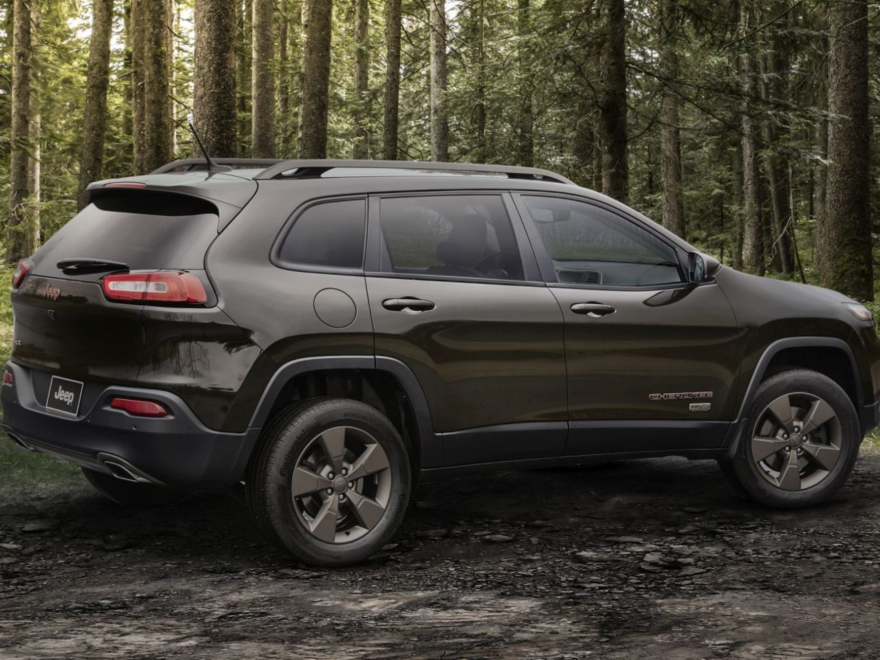 Jeep bestaat 75 jaar: viert feest met 75th Anniversary modellen