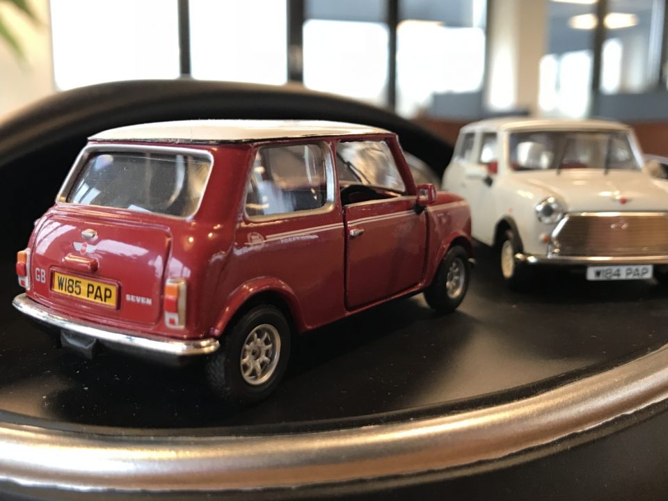 AutoRAI in Miniatuur: Classic Mini Cooper S Works Set
