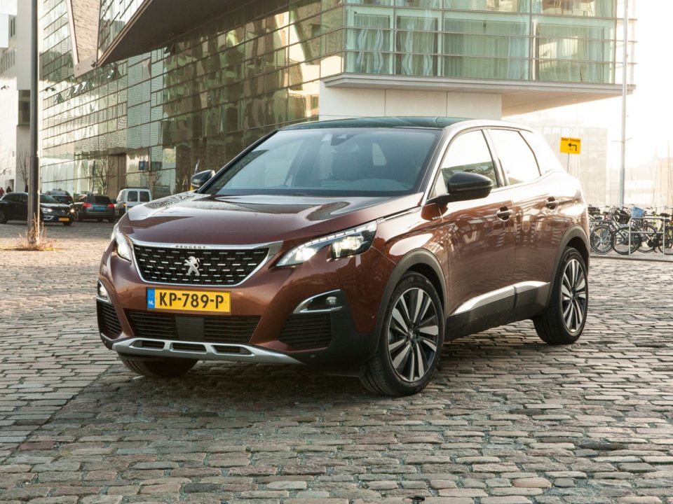 Peugeot 3008 1.6 e-THP 165 - Rijtest