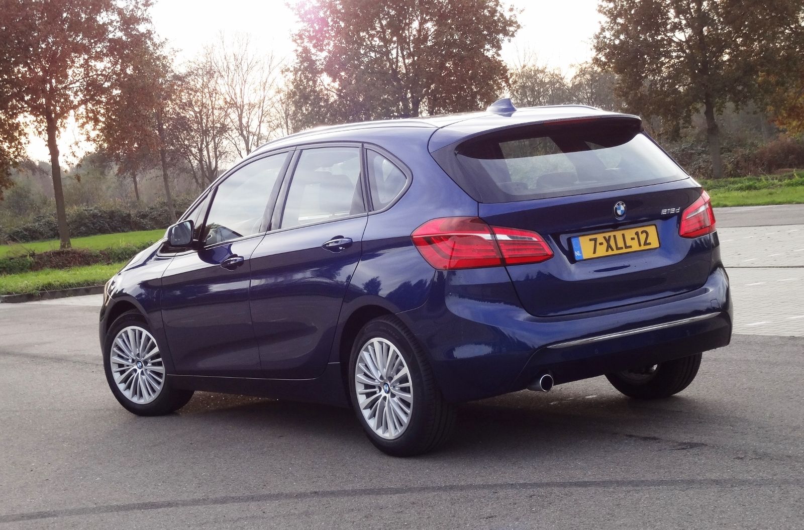 Autotest - BMW 218d Active Tourer - eerste MPV van BMW - AutoRAI.nl