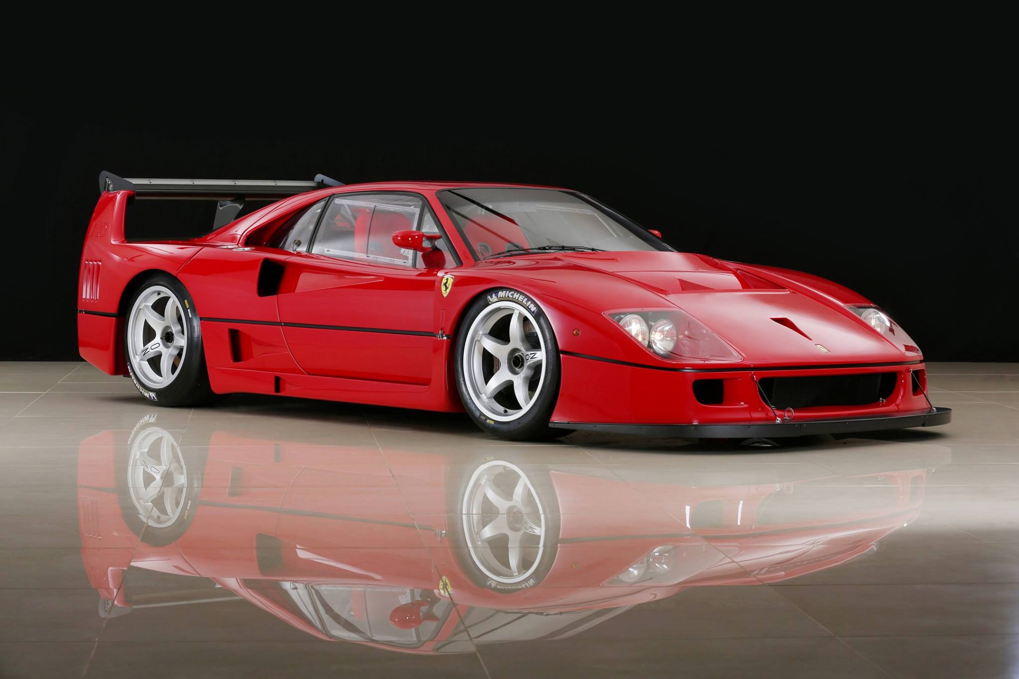 De heilige graal der Ferrari’s F40 staat te koop - AutoRAI.nl
