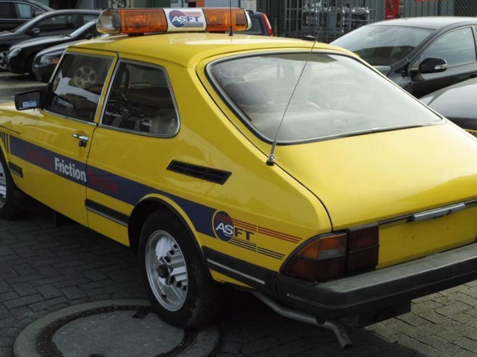 Unieke occasion: Saab 900 Friction tester uit 1987 - AutoRAI.nl