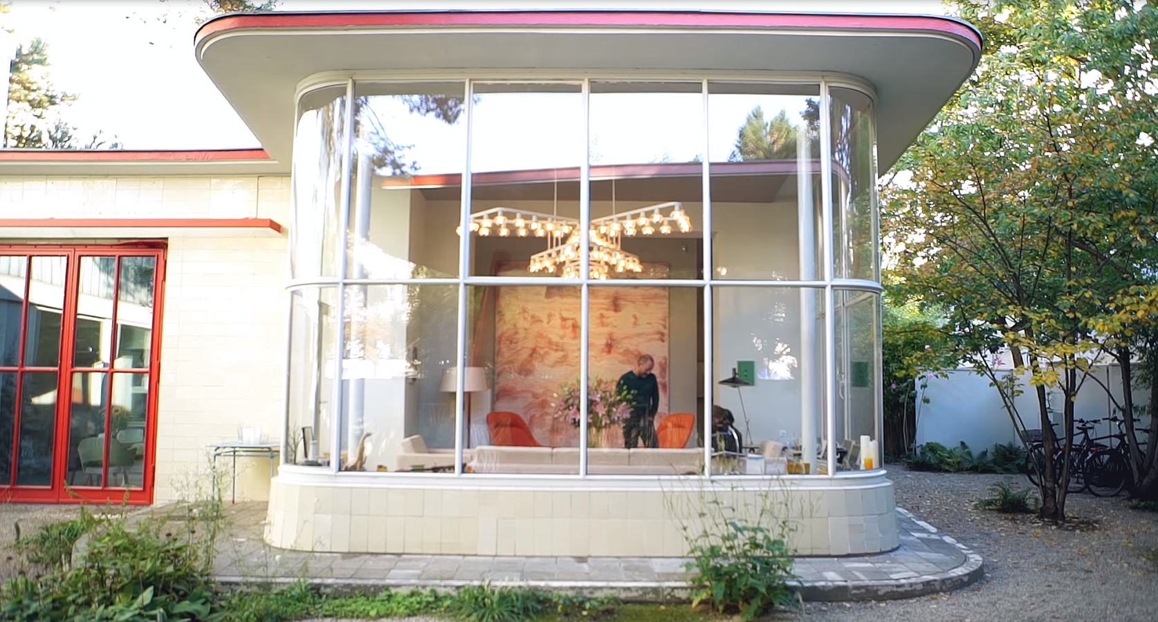 Zo is het om te wonen in een tankstation - AutoRAI.nl