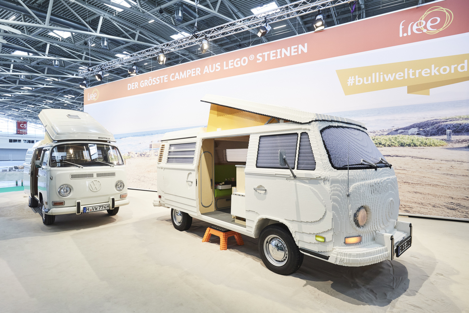 Hoe leuk: Volkswagen T2 Bulli gemaakt van 400.000 LEGO-blokjes!