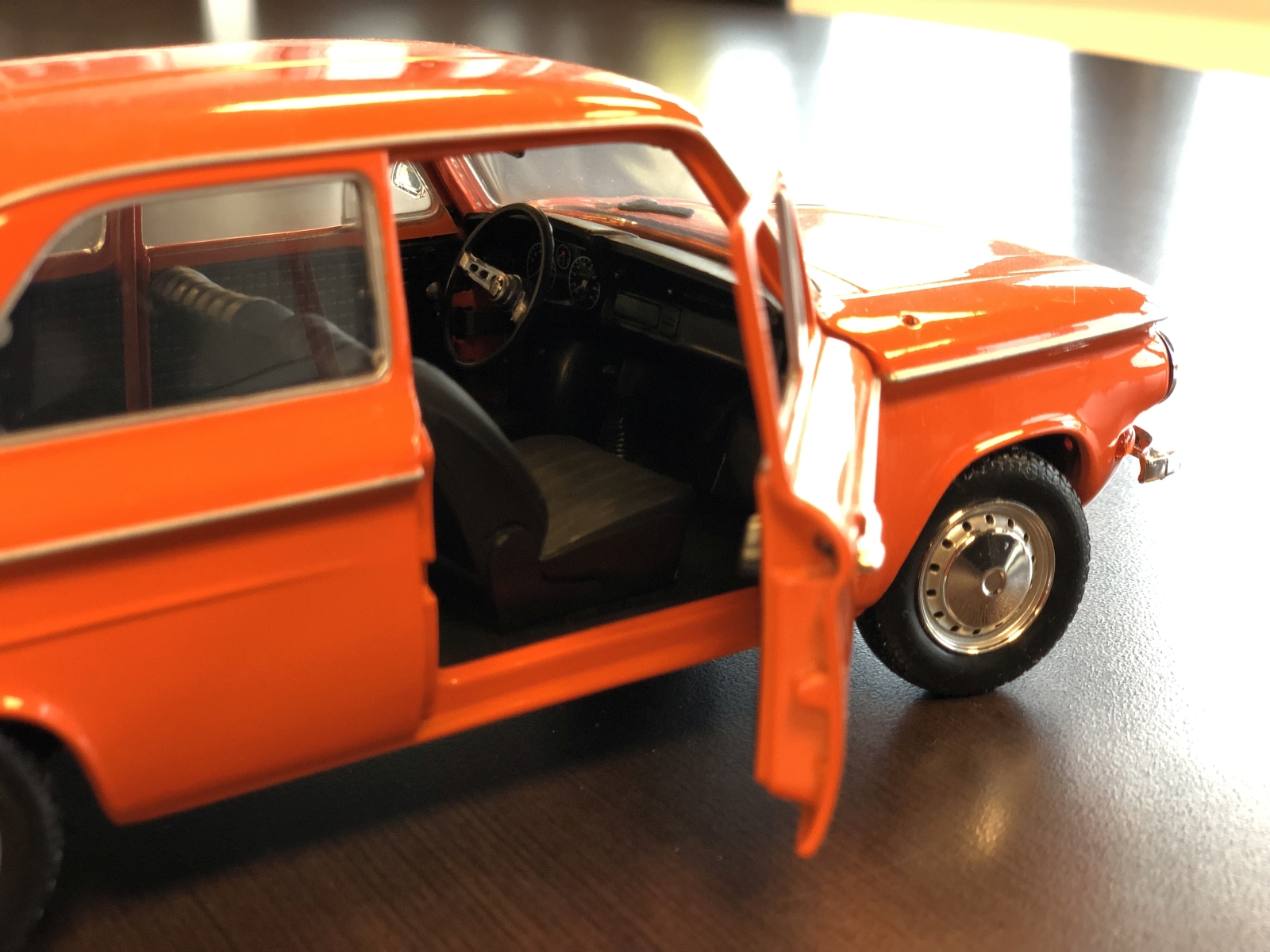 AutoRAI in Miniatuur: Revell NSU 1000 TT