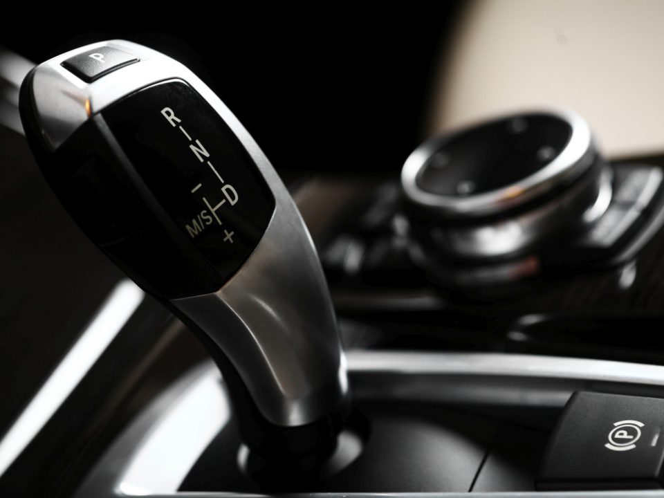 Dit zijn de voordelen van een auto met automaat - AutoRAI.nl