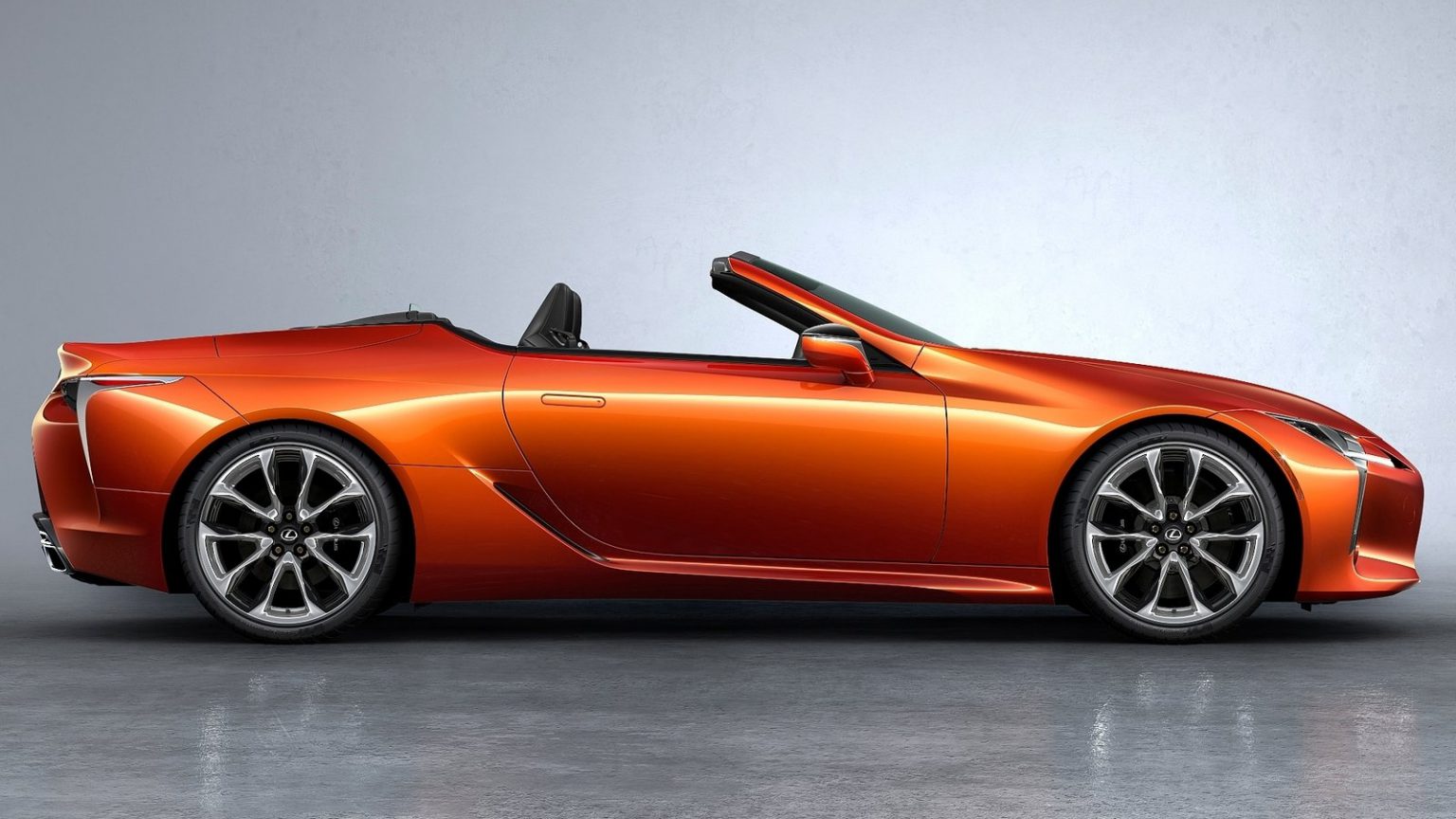 Lexus levert LC 500 Convertible in knallende kleuren