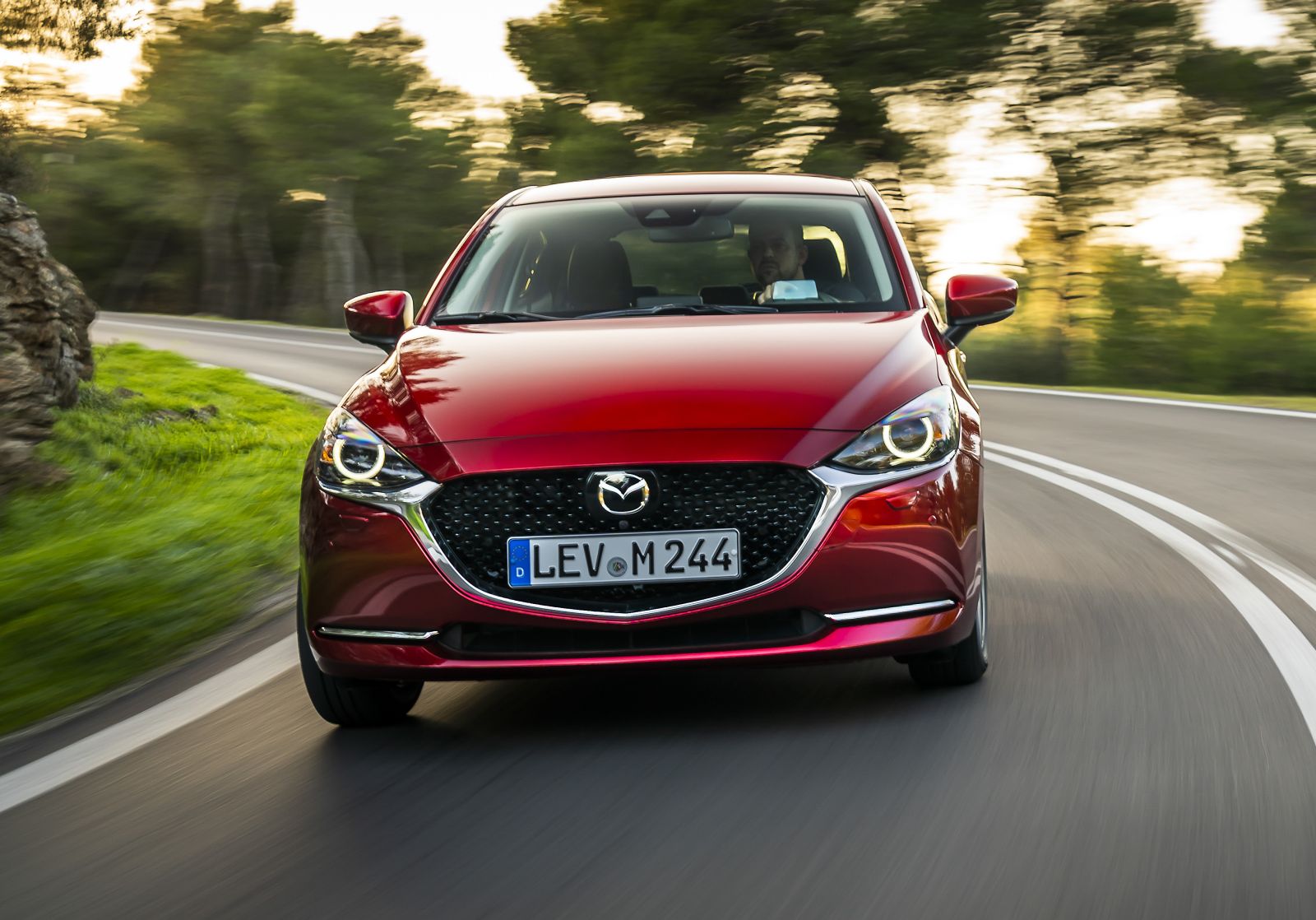 Autotest – vernieuwde Mazda 2 (2020) - AutoRAI.nl