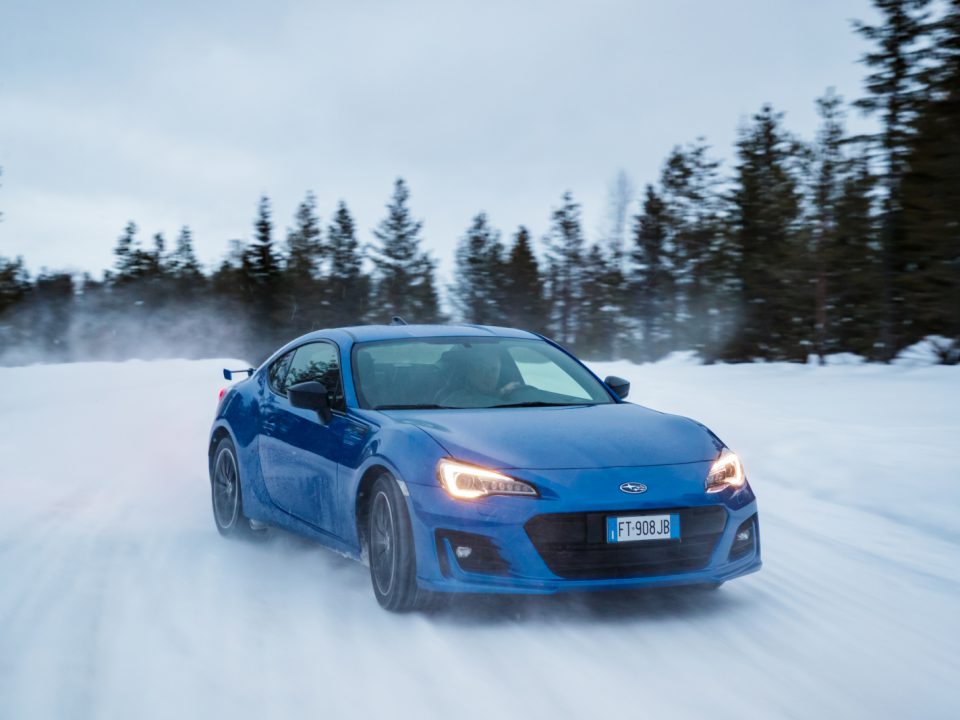 Driften met een Subaru BRZ bij -25 graden Celsius