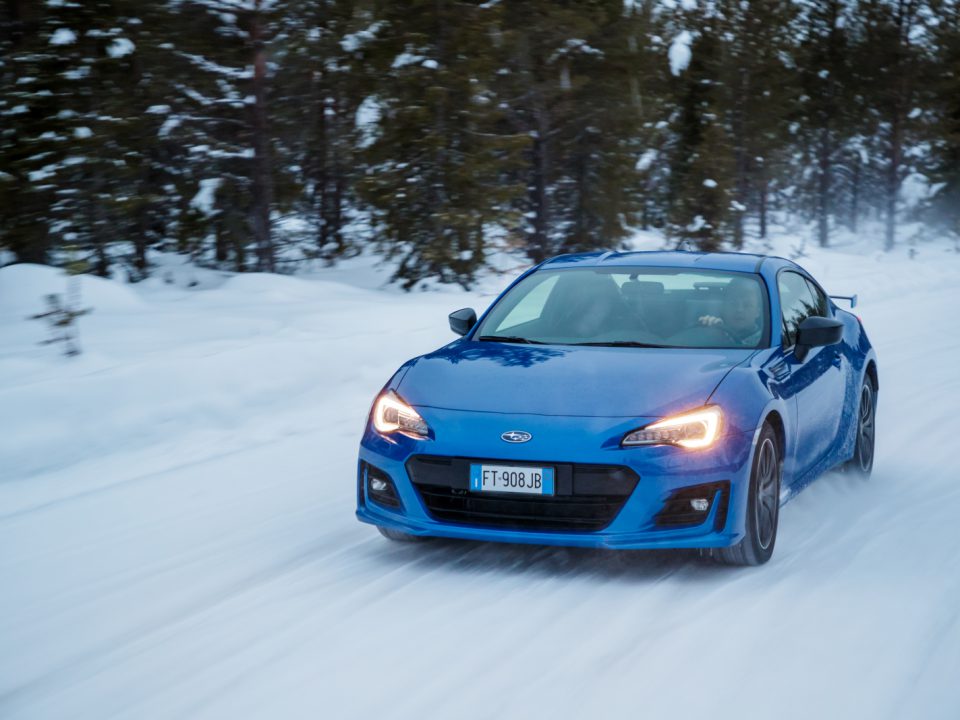 Driften met een Subaru BRZ bij -25 graden Celsius