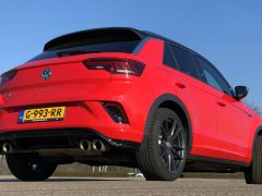 Autotest - Volkswagen T-Roc R (2020) - AutoRAI.nl