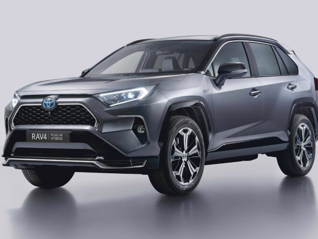 Toyota RAV4 al tien keer miljonair - AutoRAI.nl