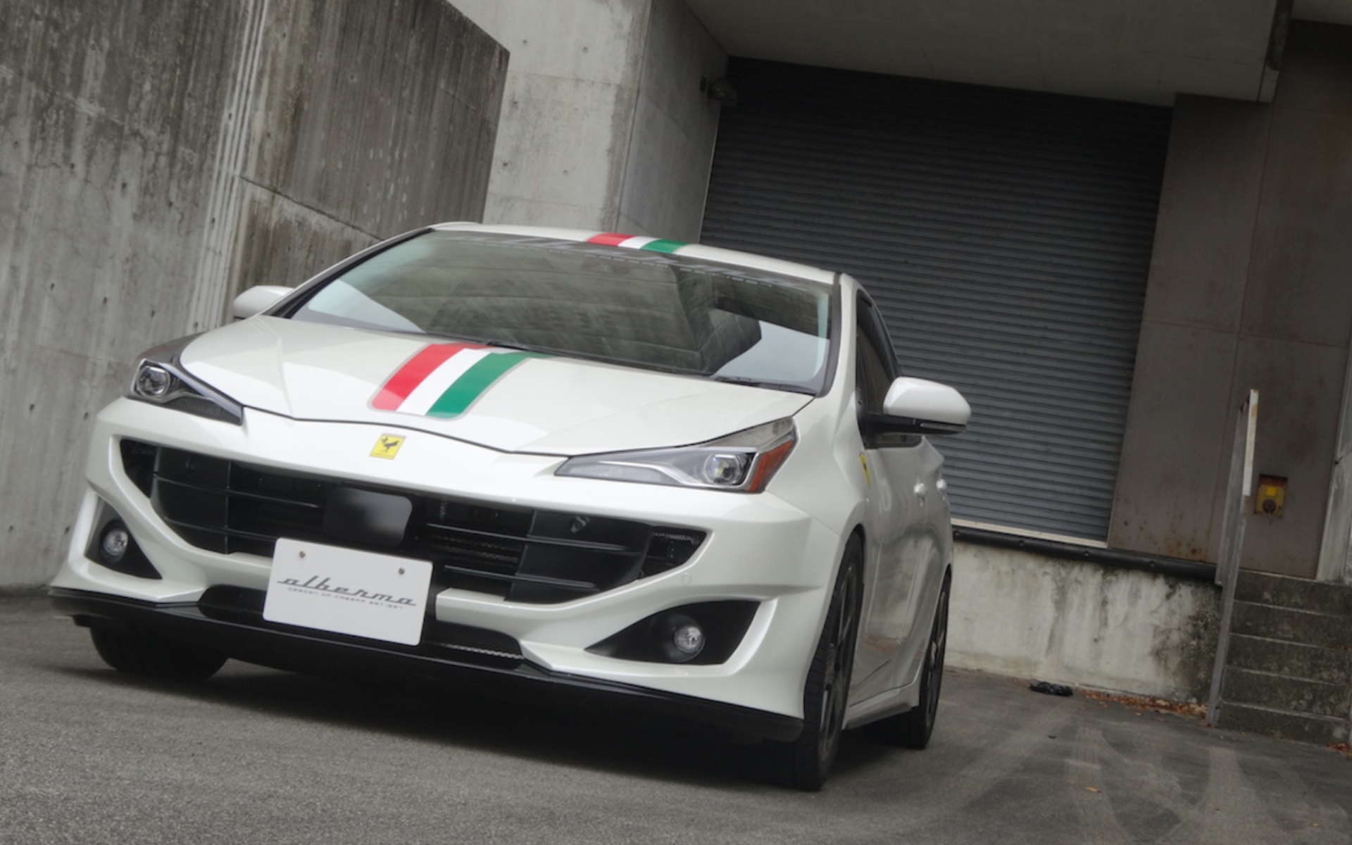 Geef je Toyota Prius een Ferrari-neus - AutoRAI.nl