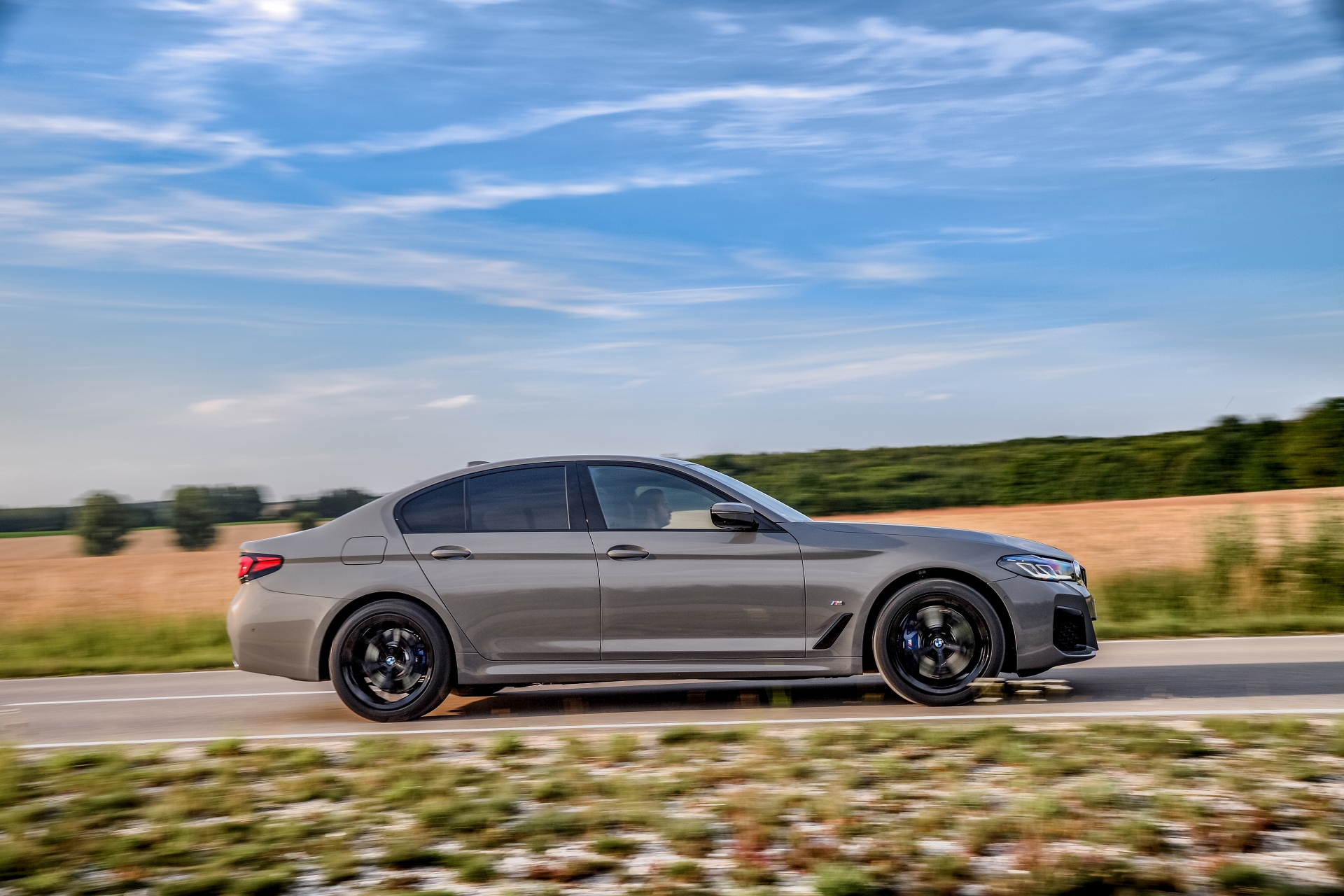Autotest - BMW 545e xDrive plug-in hybride (2020) - AutoRAI.nl