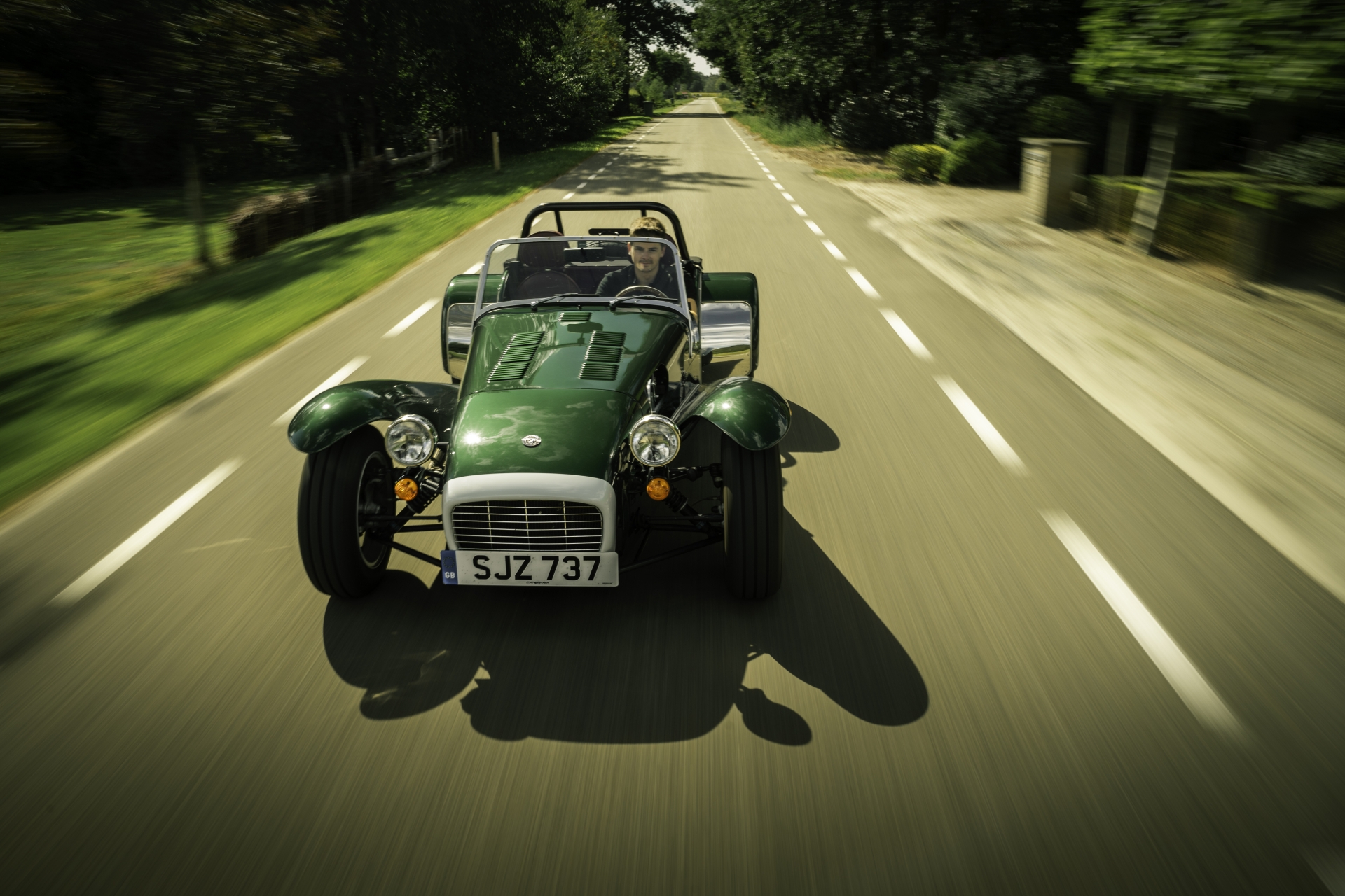 Autotest – Caterham Super Seven 1600 (2020) - VIDEOREVIEW!