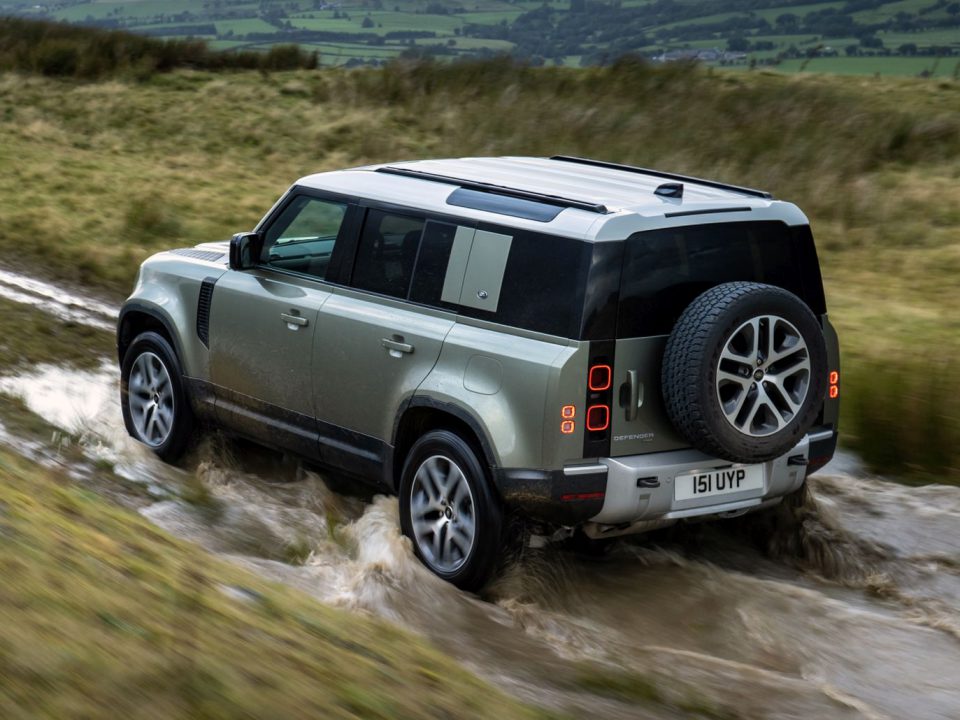 Land Rover Defender flink voordeliger dankzij P400e plug-in hybride