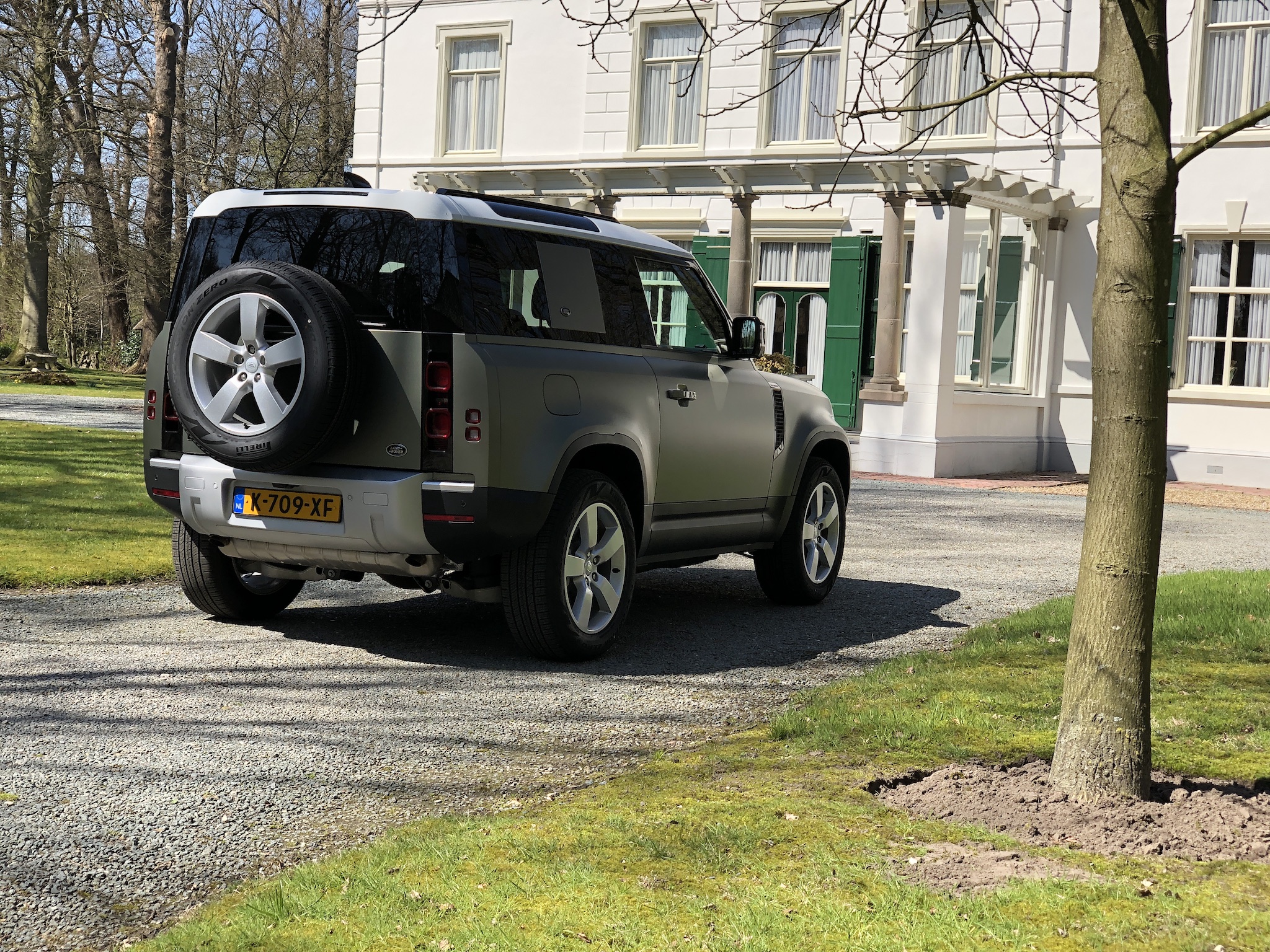 Autotest - Land Rover Defender 90 P400 MHEV (2021)