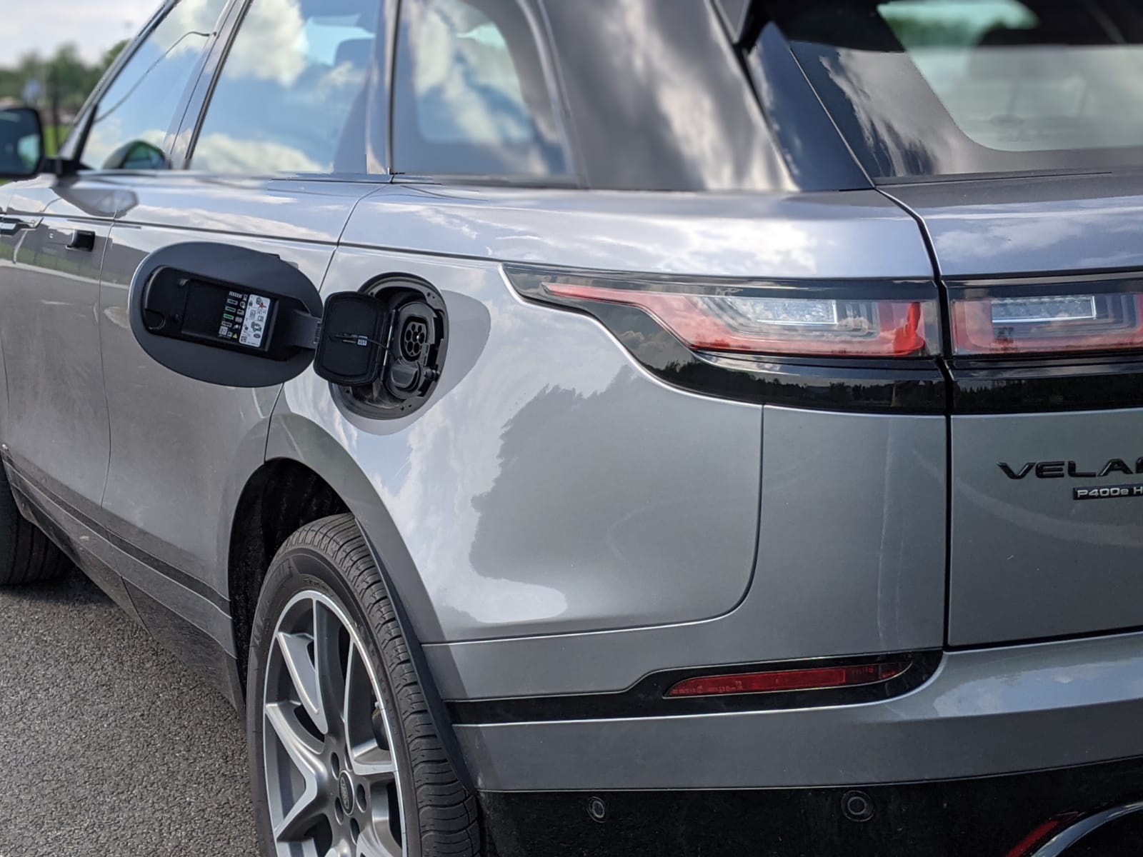 Autotest - Range Rover Velar P400e (2021) - AutoRAI.nl