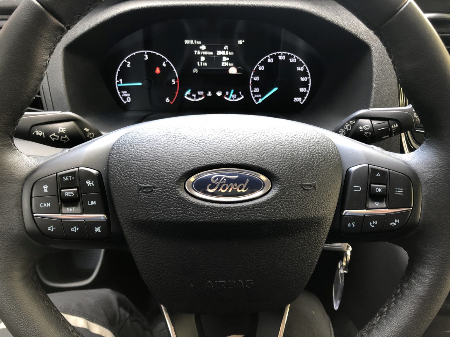 Autotest - Ford Transit Custom Trail (2021)