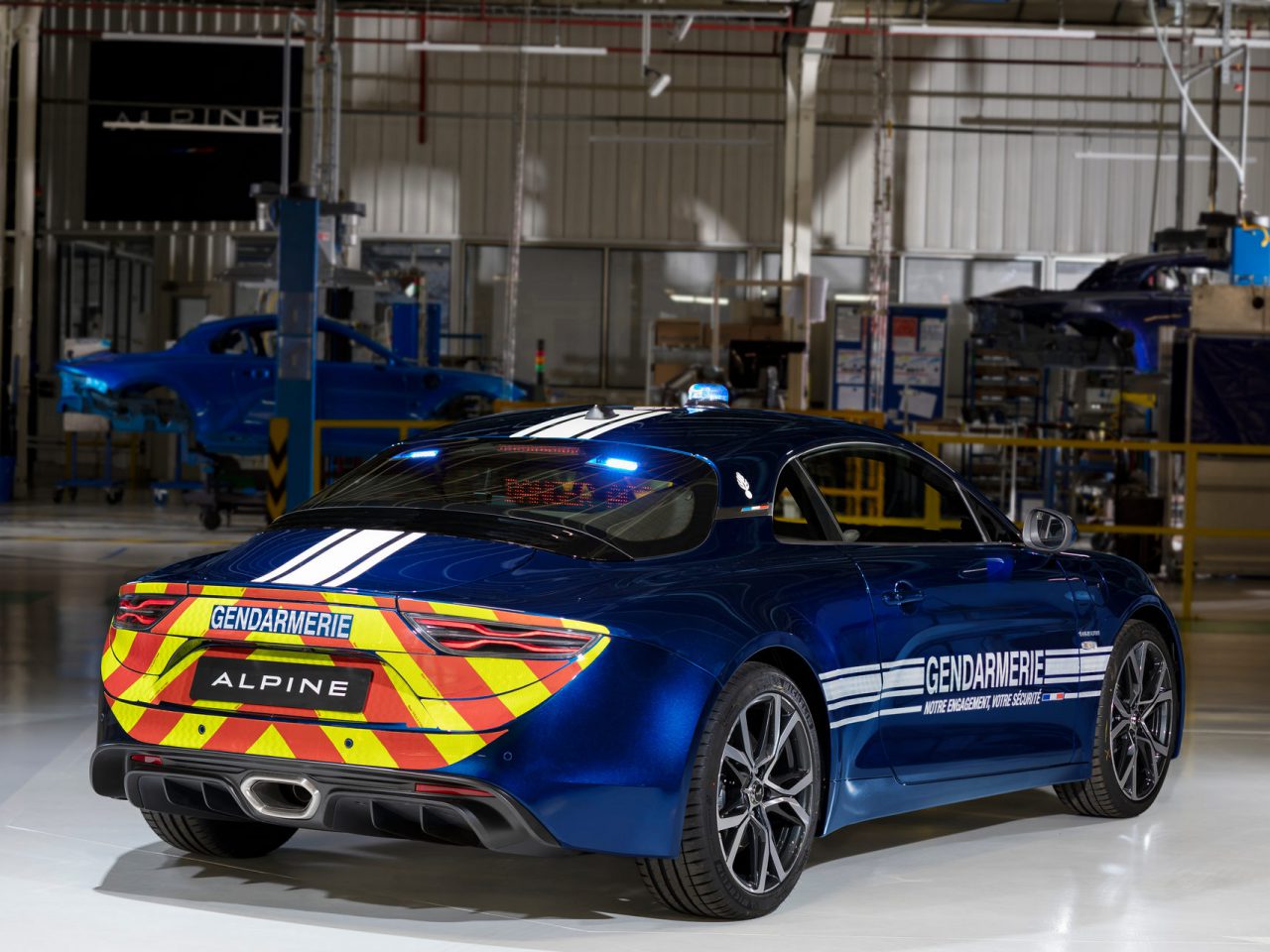 De Franse politie heeft de allermooiste politieauto - AutoRAI.nl