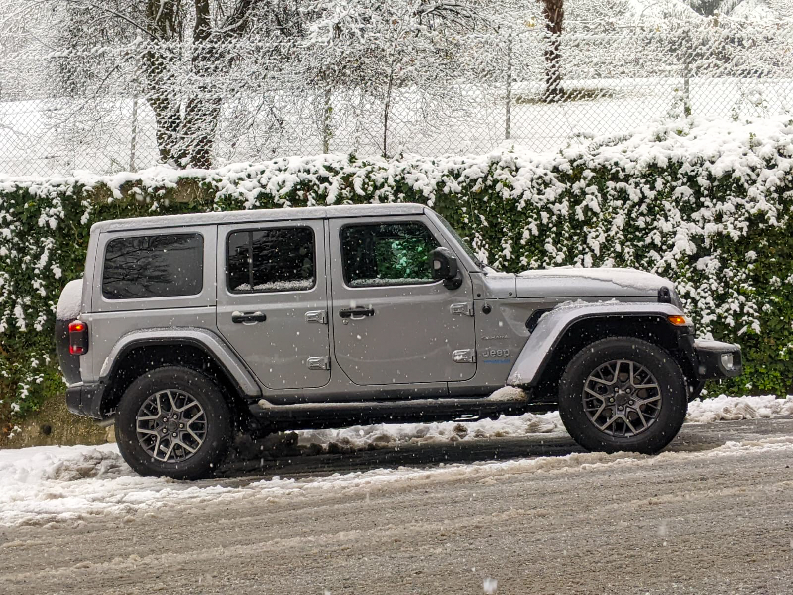 Review – Jeep 4xe plug-in hybride – Meer power voor minder geld