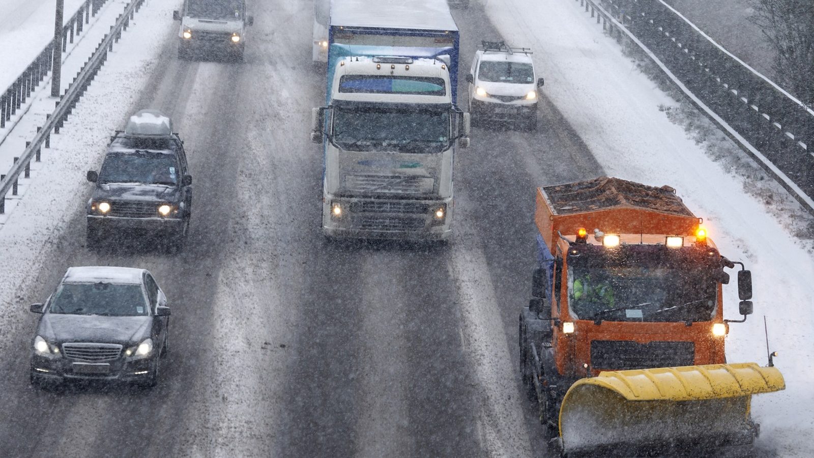 Waarom strooien we zout op de wegen in de winter
