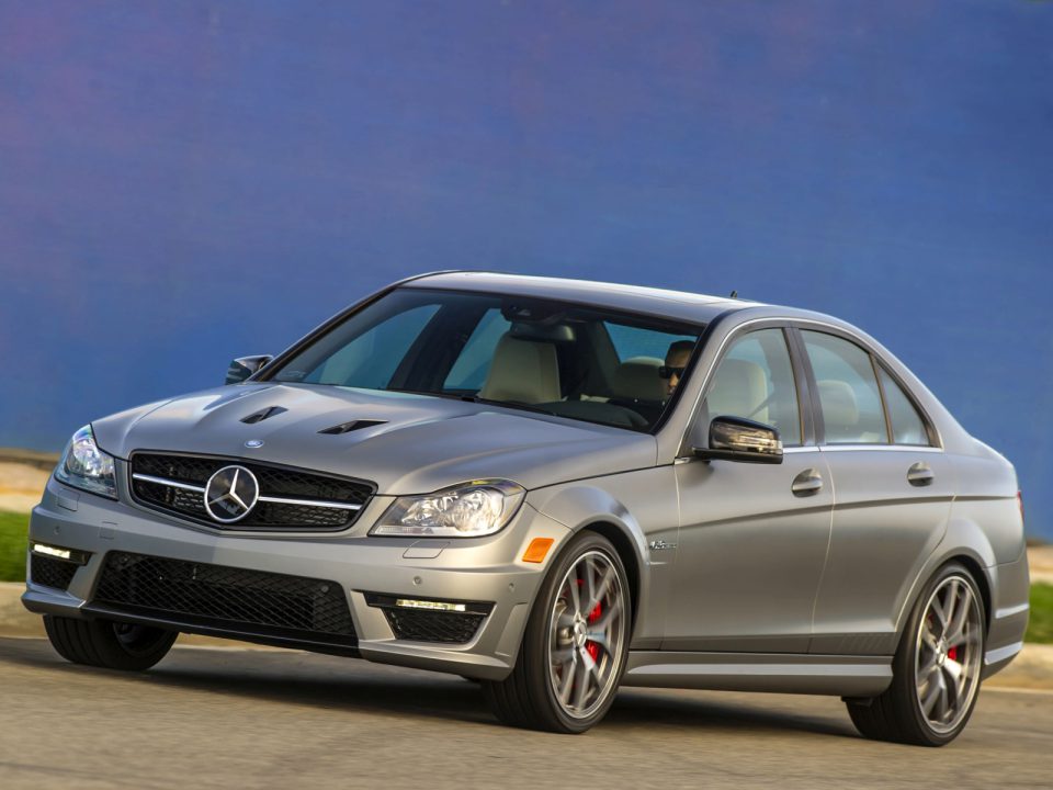 Alles wat je moet weten over de Mercedes-Benz W204 - 5 veelvoorkomende ...