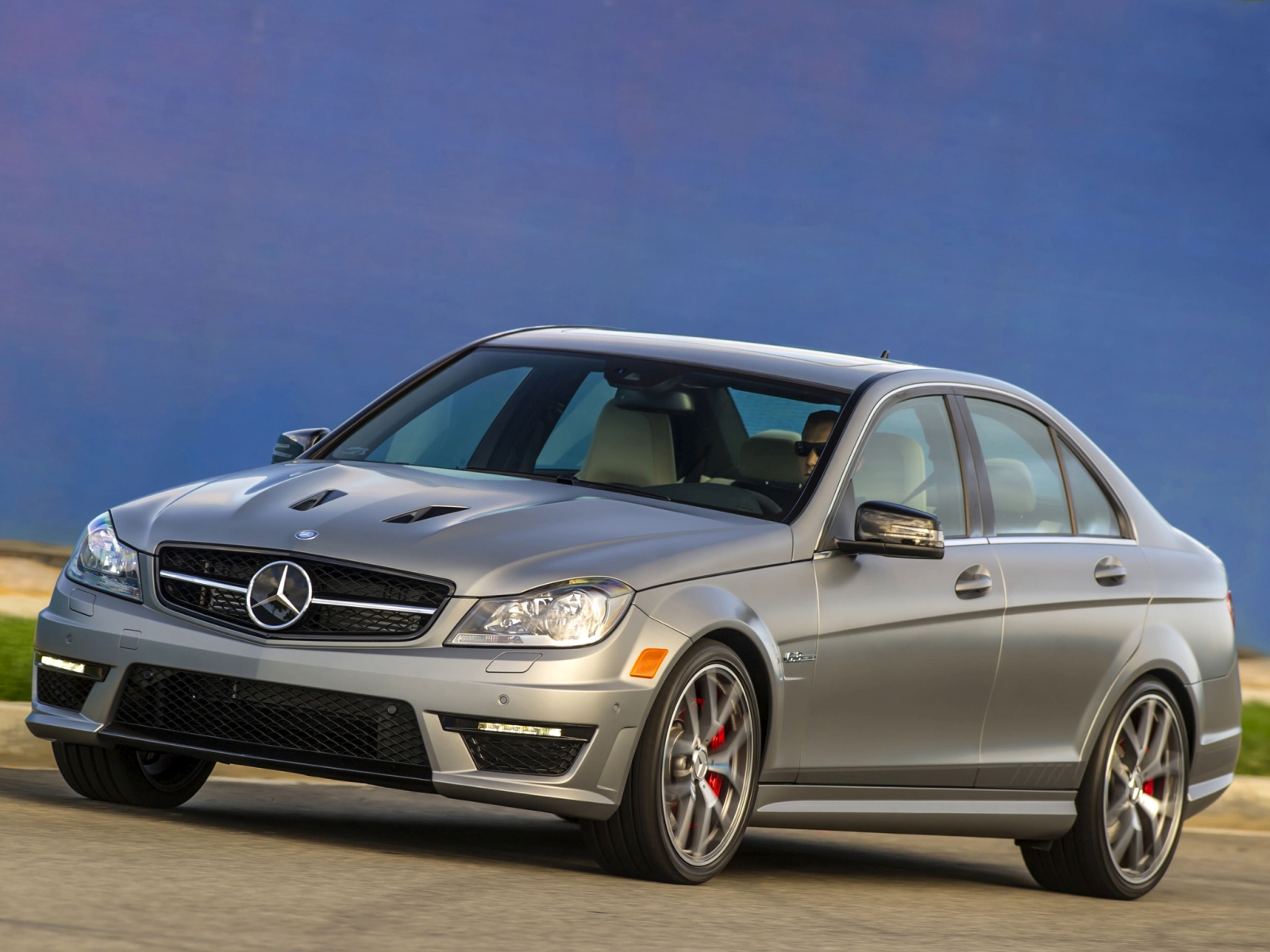 Alles wat je moet weten over de Mercedes-Benz W204 - 5 veelvoorkomende ...