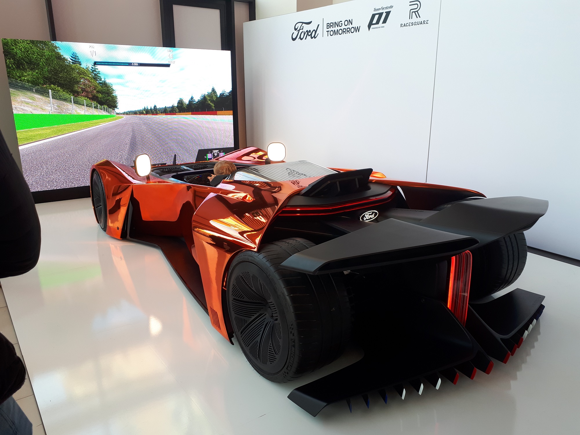 Rijden met de Fordzilla P1 - AutoRAI.nl