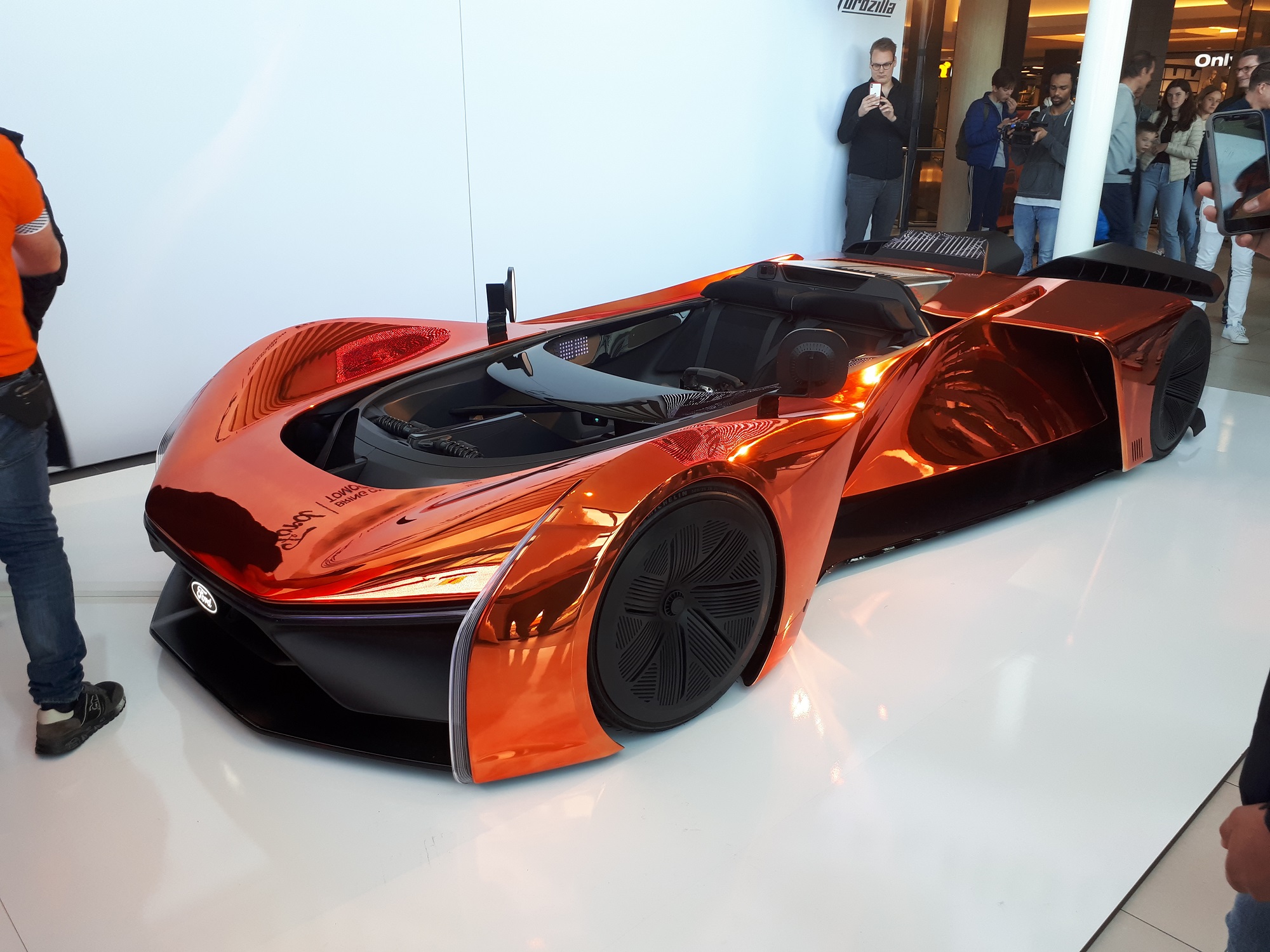 Rijden met de Fordzilla P1 - AutoRAI.nl