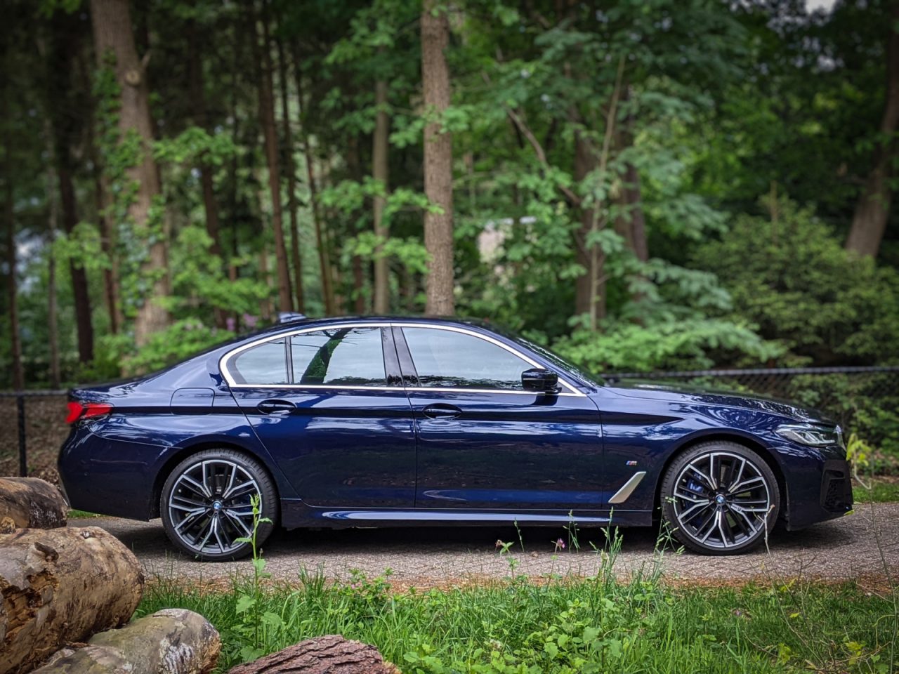 Review – BMW 545e xDrive PHEV (2022)