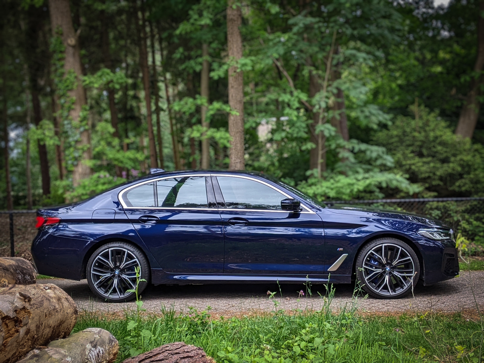 Review – BMW 545e xDrive PHEV (2022)