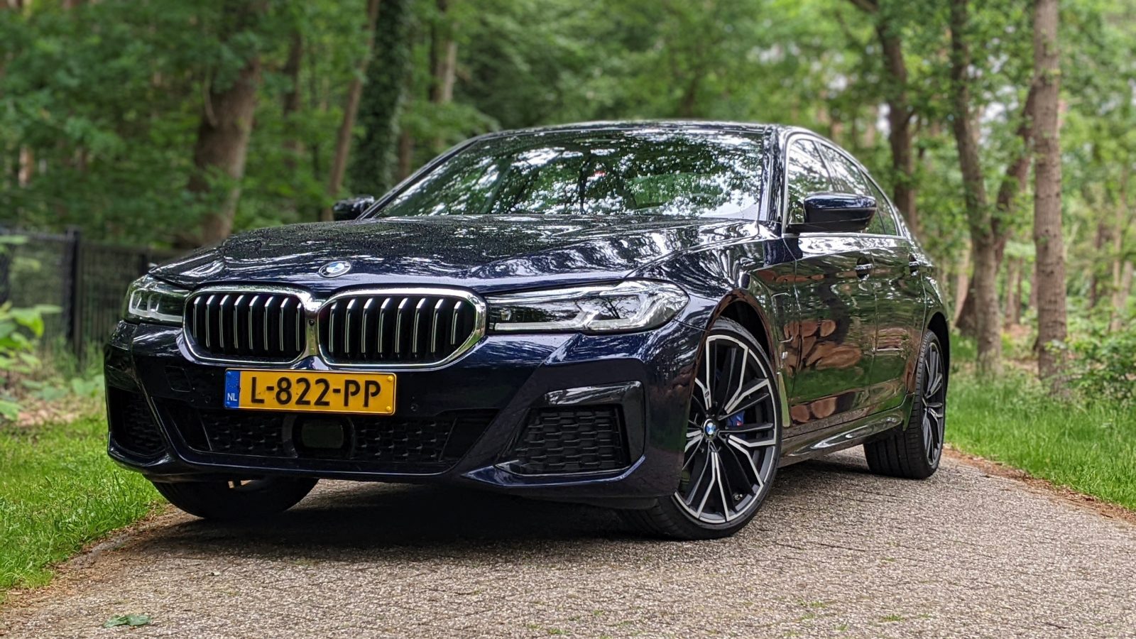 Review – BMW 545e xDrive PHEV (2022)