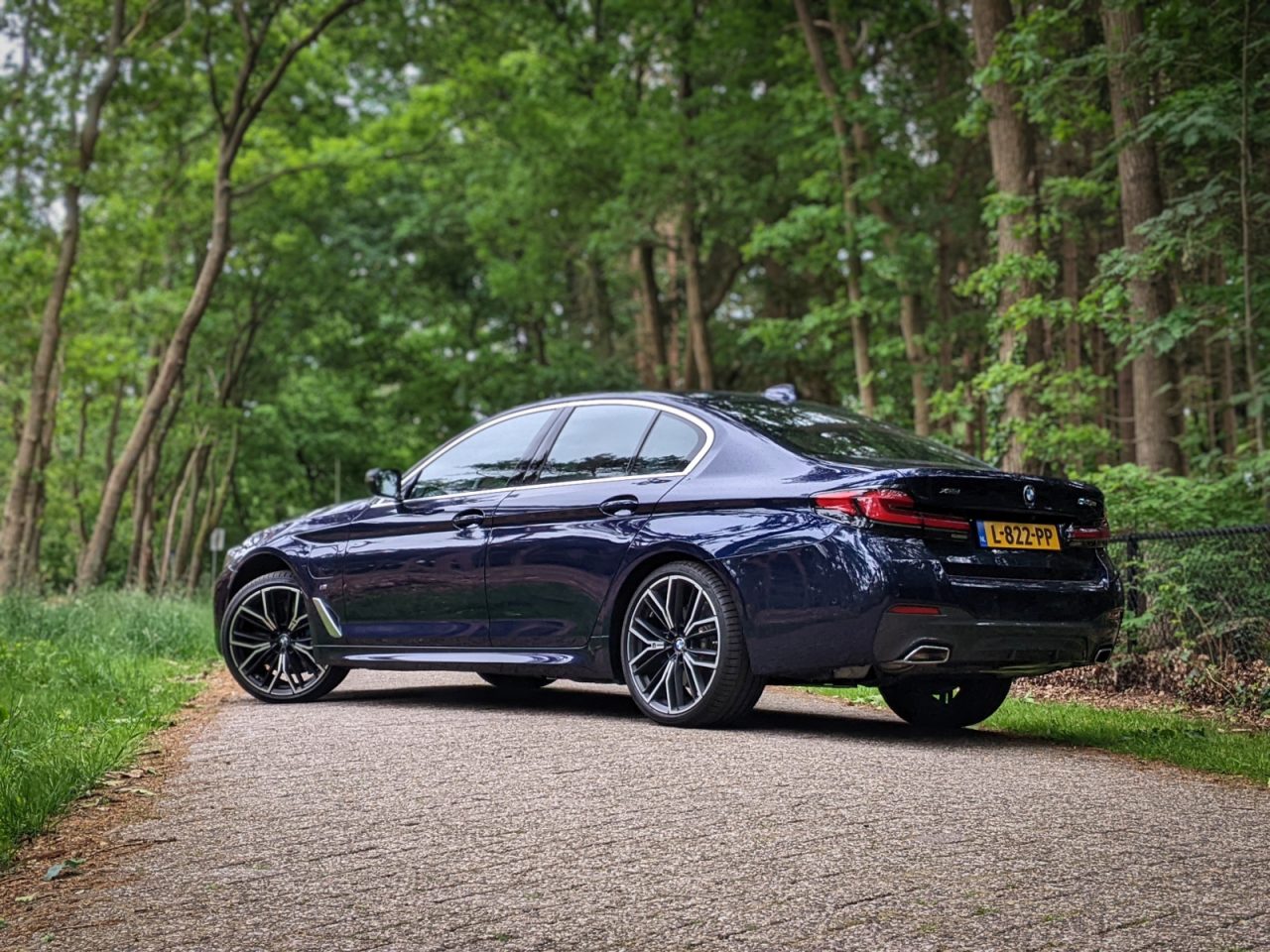 Review – BMW 545e xDrive PHEV (2022)