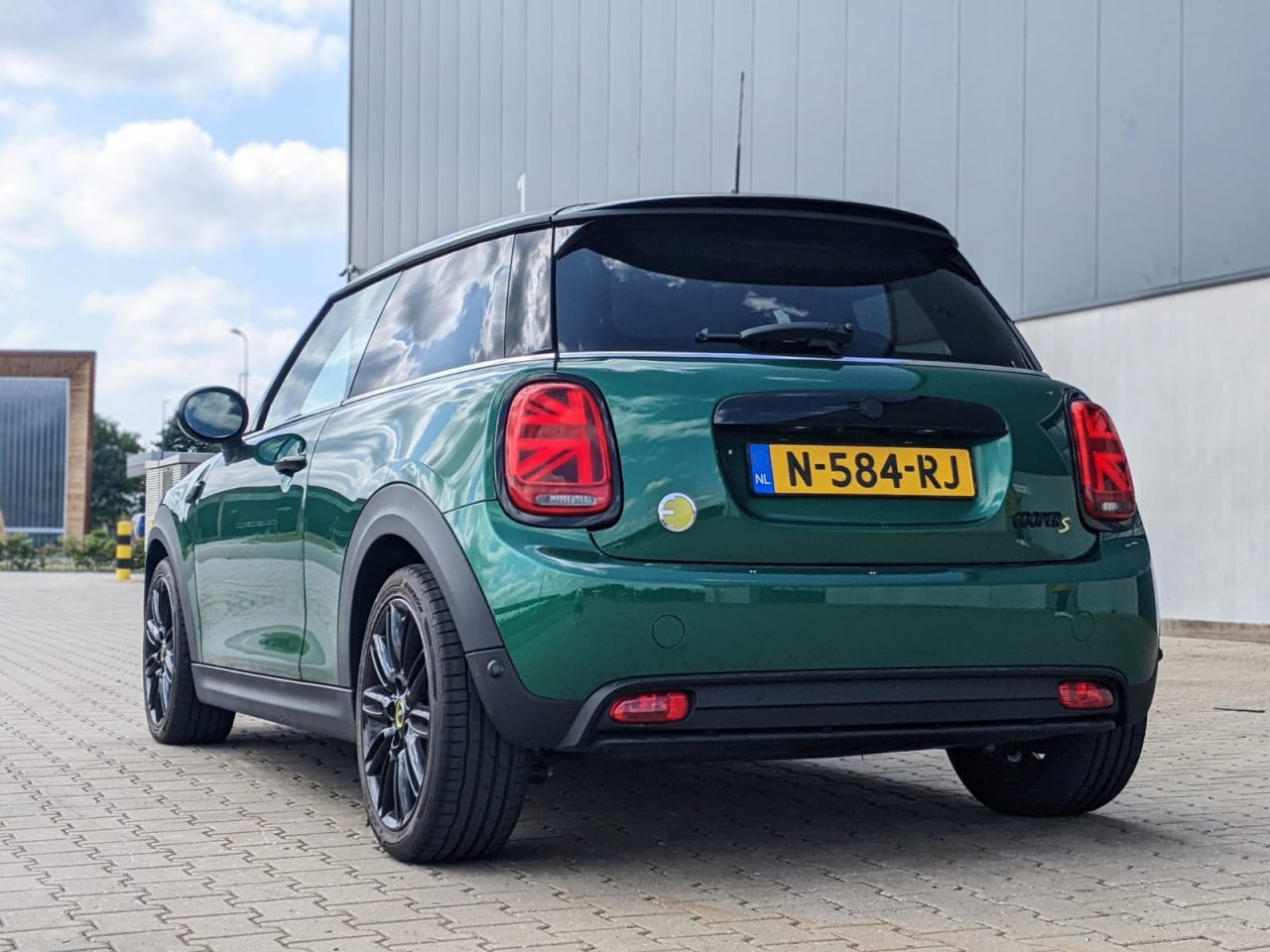 Review – Mini Electric (2022)