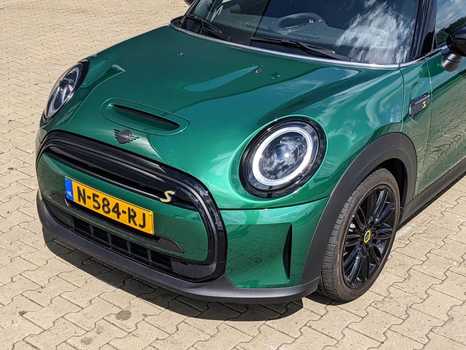 Review – Mini Electric (2022)