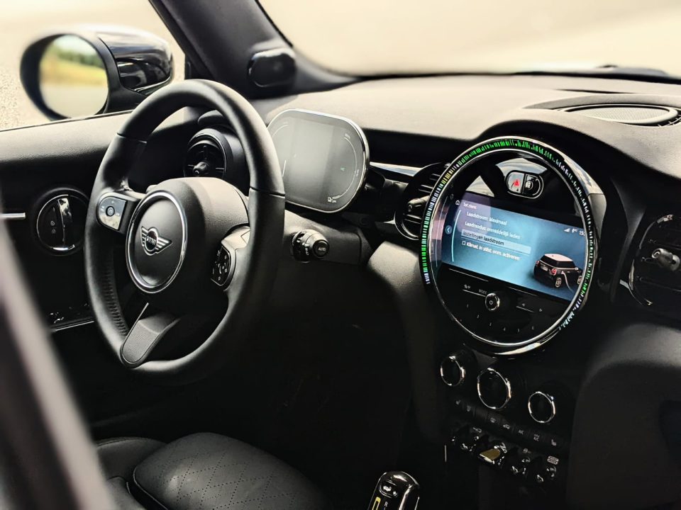 Review – Mini Electric (2022)