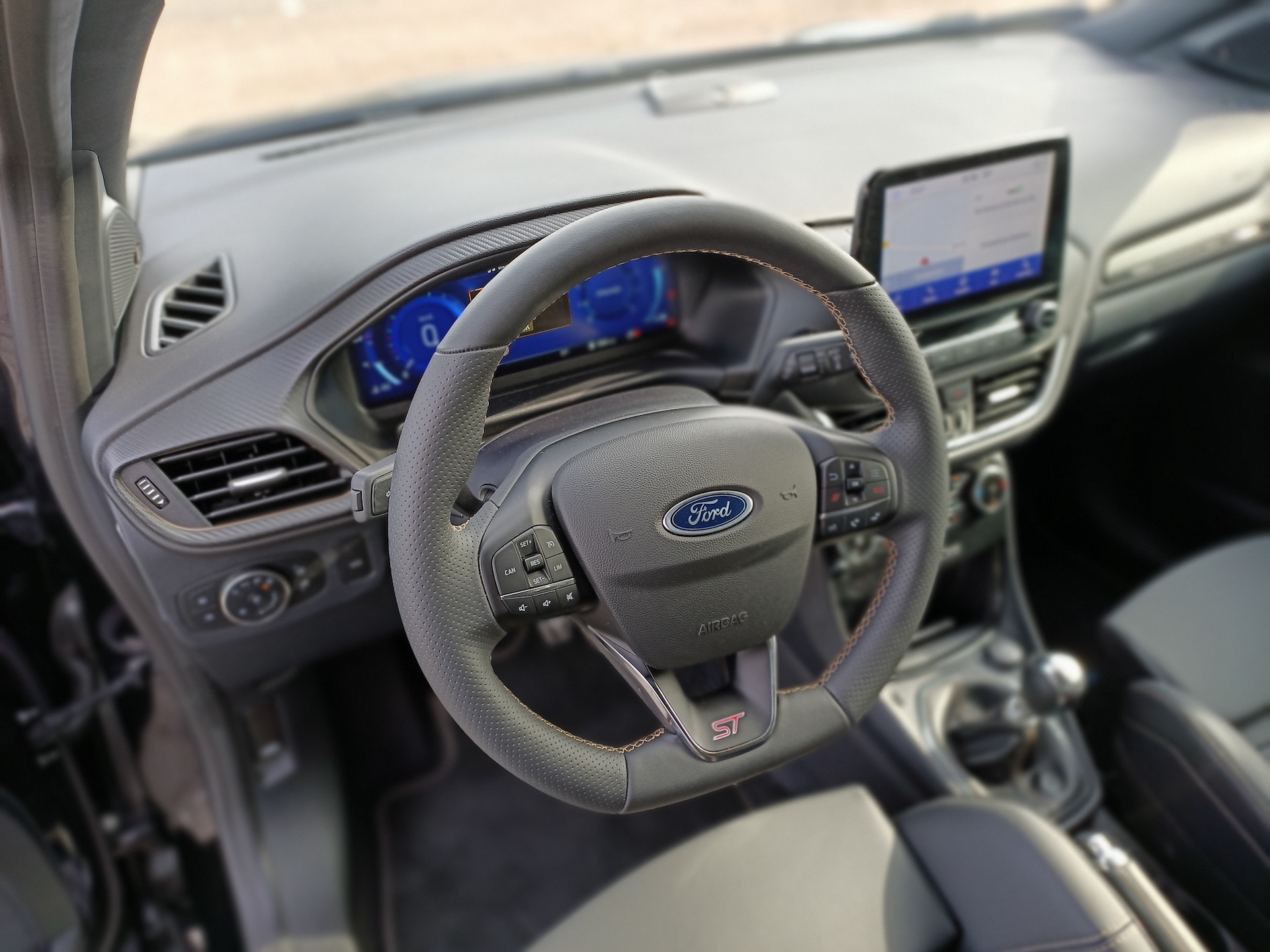 Ford Puma ST Gold Edition (2022) - Review & Video