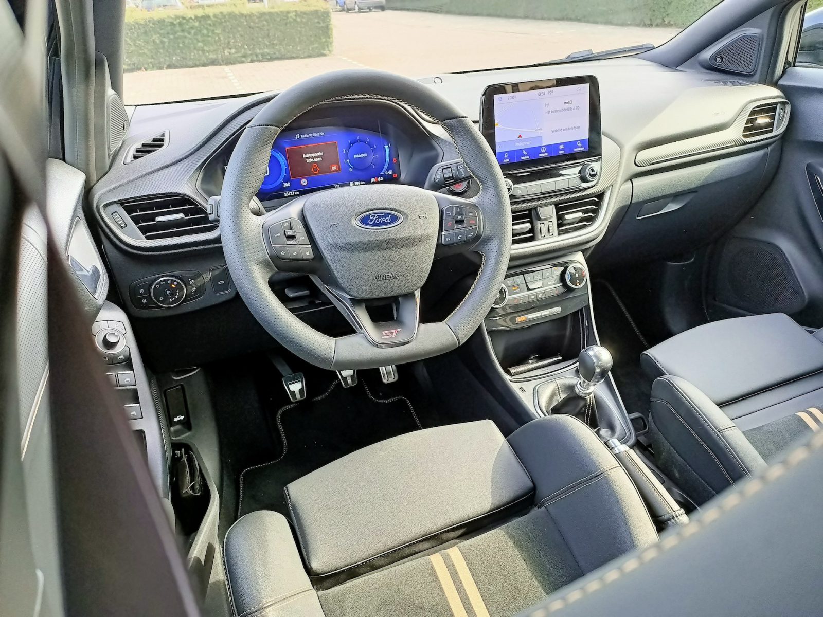 Ford Puma ST Gold Edition (2022) - Review & Video