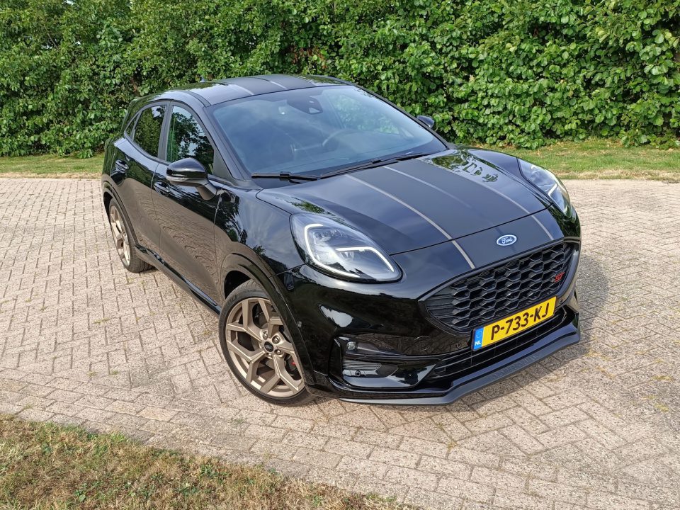 Ford Puma ST Gold Edition (2022) - Review & Video