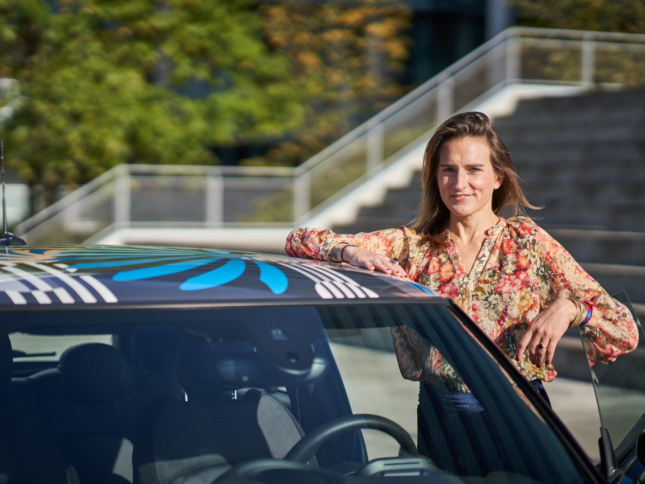 Rooftop-kunst op dak van MINI is helemaal gratis!