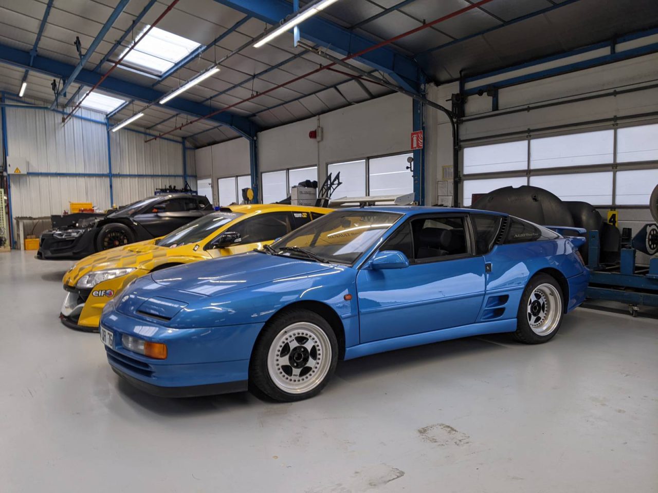 Foto's: Waarom de Alpine-fabriek anders is dan andere autofabrieken