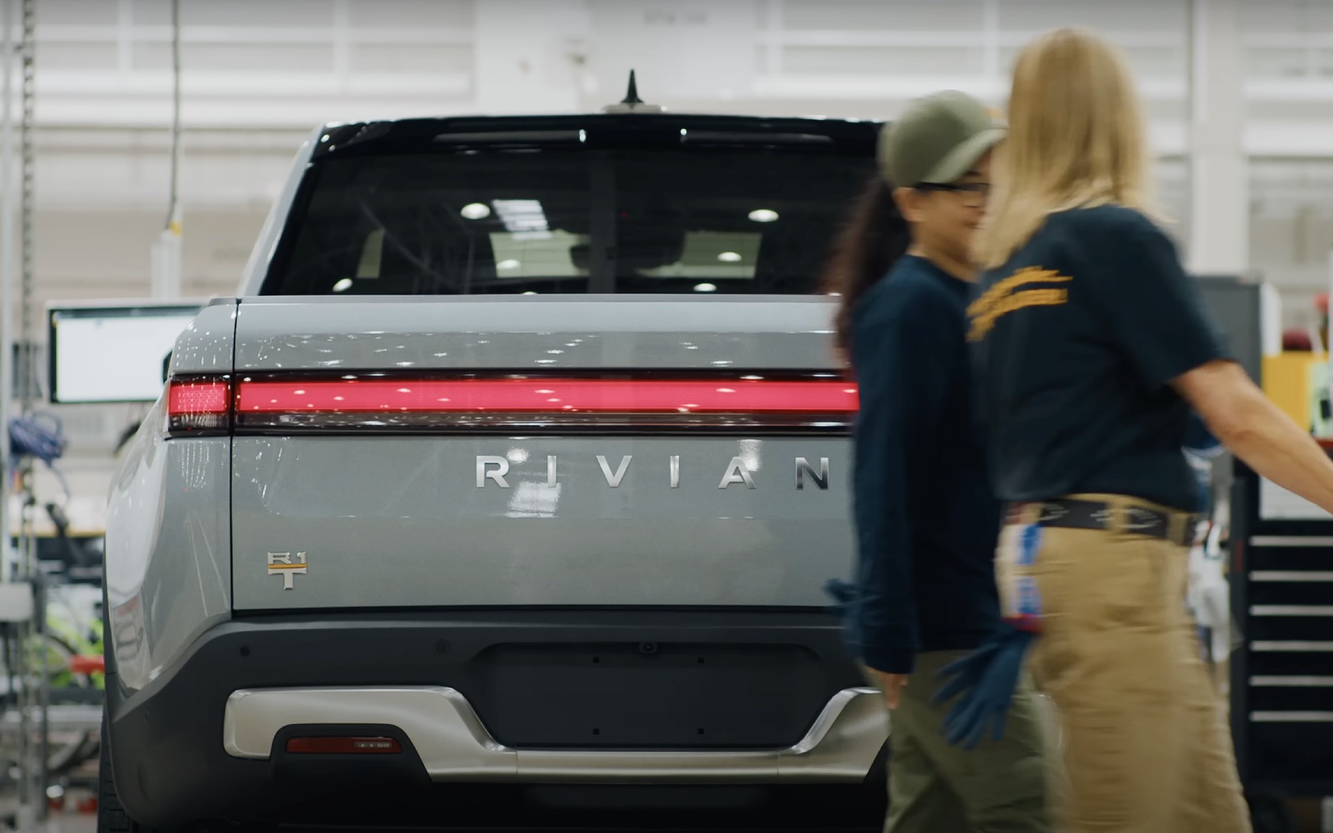 Rivian fabriekstoer: zo bouwt Rivian de R1S, R1T en EDV - VIDEO