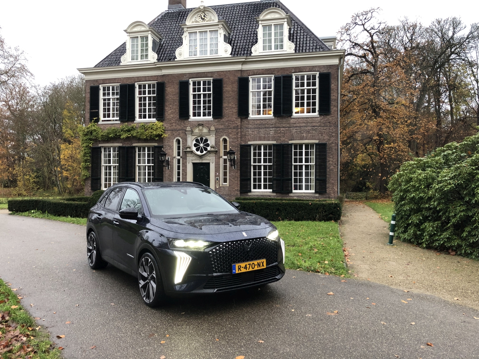 Review - DS 7 E-Tense 4x4 360 La Première