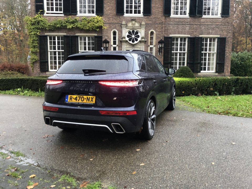 Review - DS 7 E-Tense 4x4 360 La Première