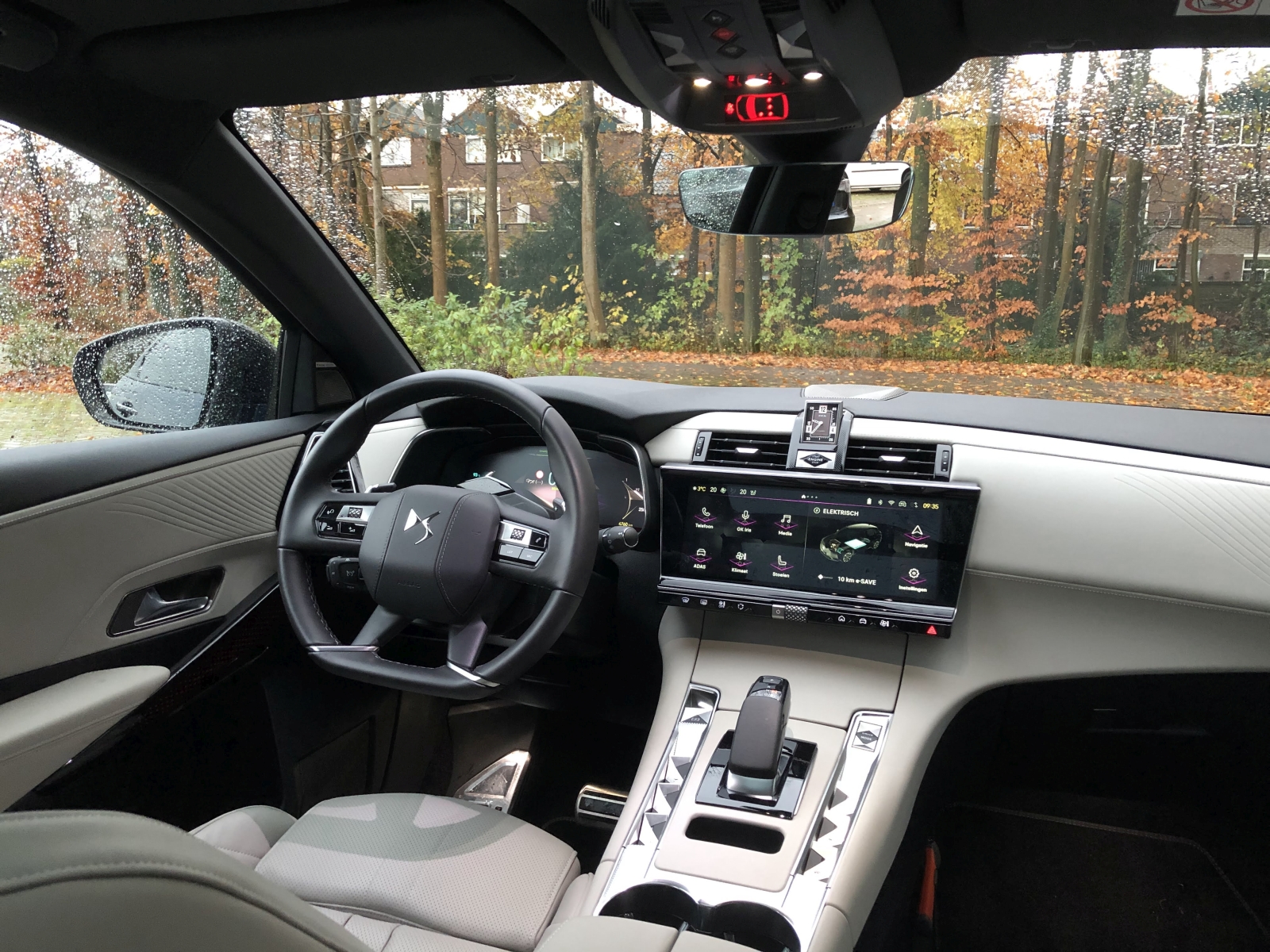 Review - DS 7 E-Tense 4x4 360 La Première