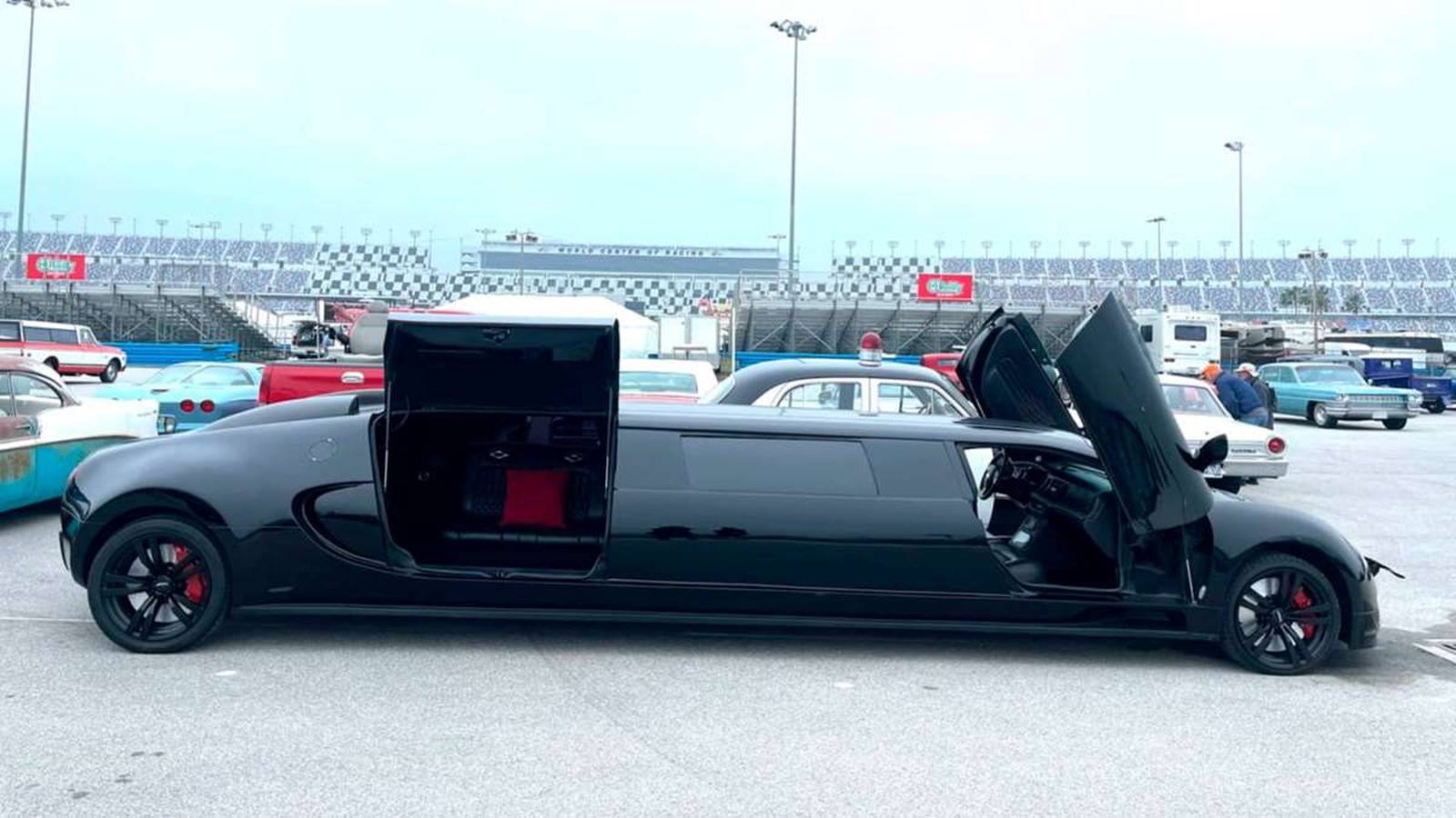 Zéér bijzondere Bugatti Veyron geveild in Amerika