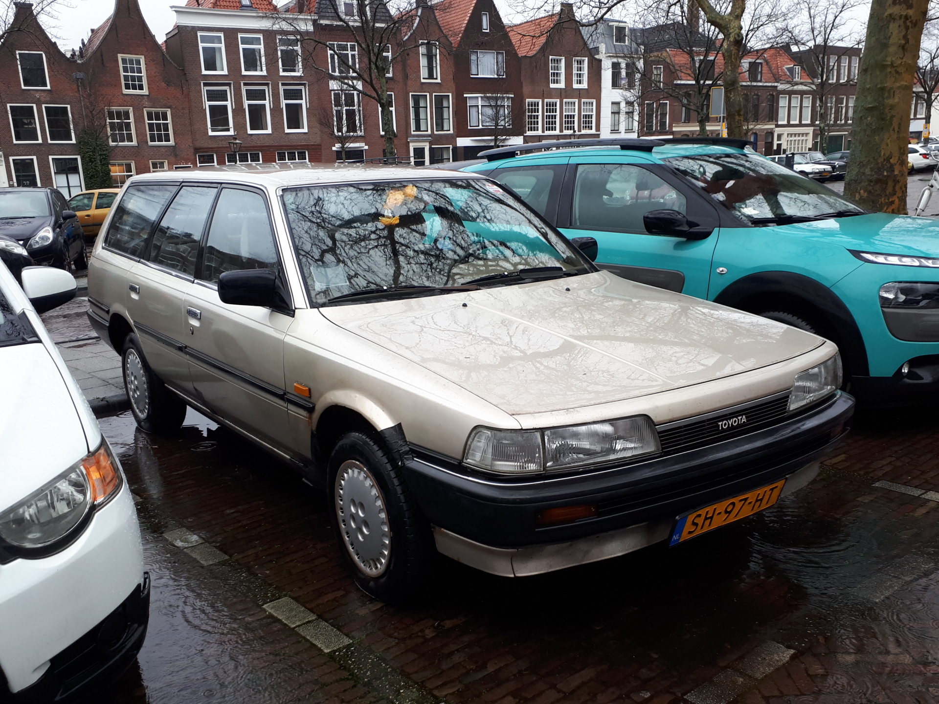 Gespot: een Toyota Camry Stationwagon - AutoRAI.nl