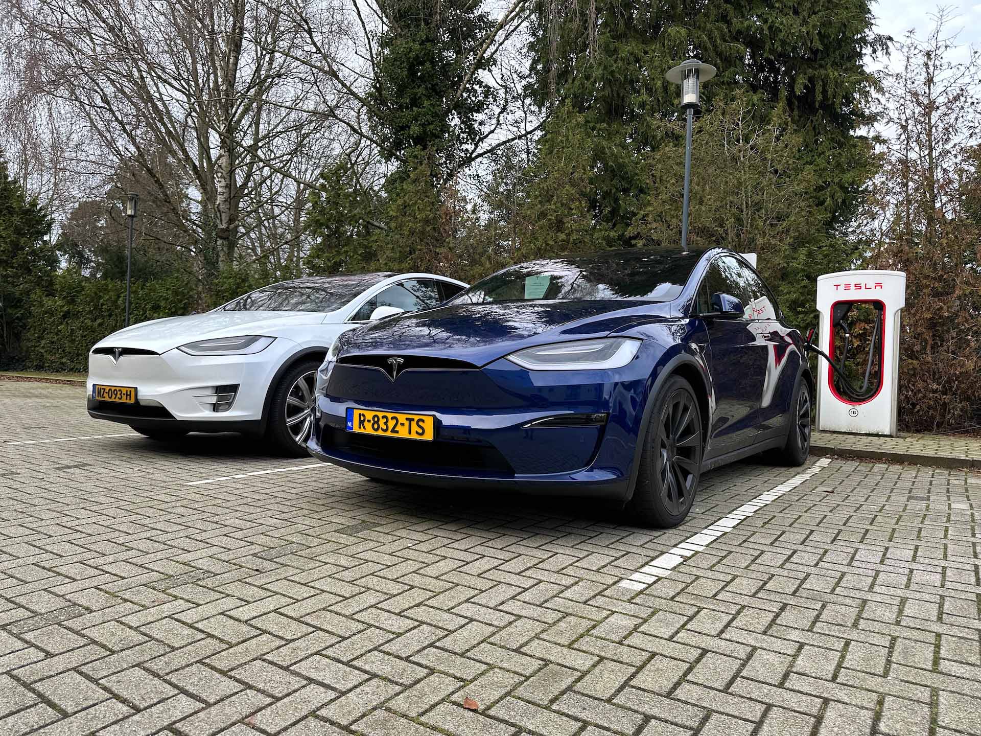 Cadeautje van Tesla: gratis opladen voor alle EV's op 29 augustus