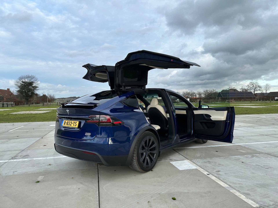 Tesla Model X Plaid, compleet gestoord - REVIEW & VIDEO